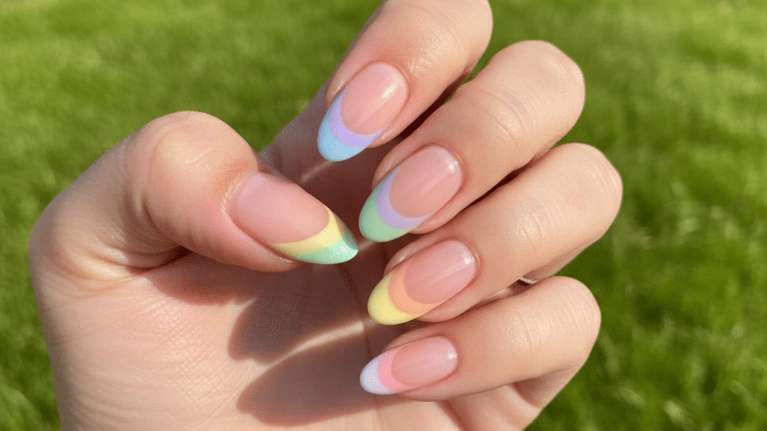 29 Fresh French Tip Nail Ideas You Need to Try (From Classic to ...