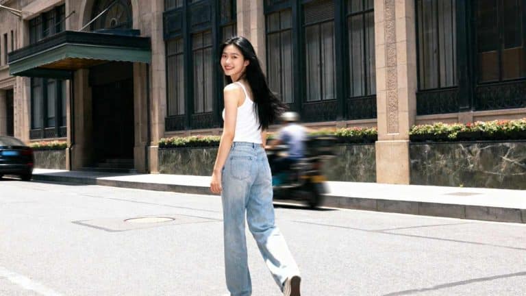 37 Fashion Poses That Will Take Your Photos to the Next Level ...