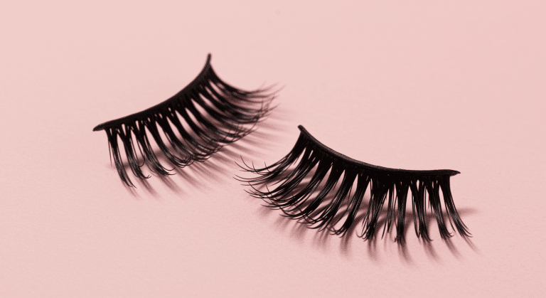 What are Lash Clusters and How Long Does it Last? - Typically Jane